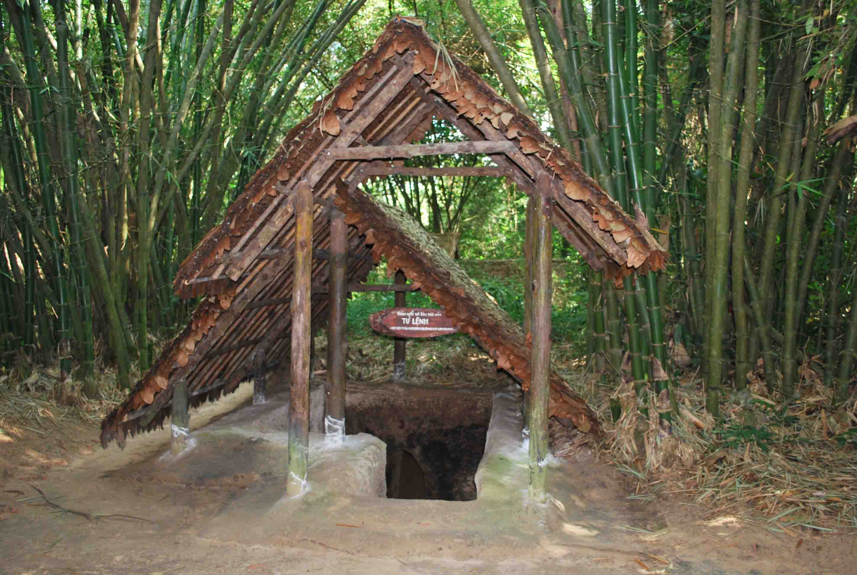 CU CHI TUNNEL