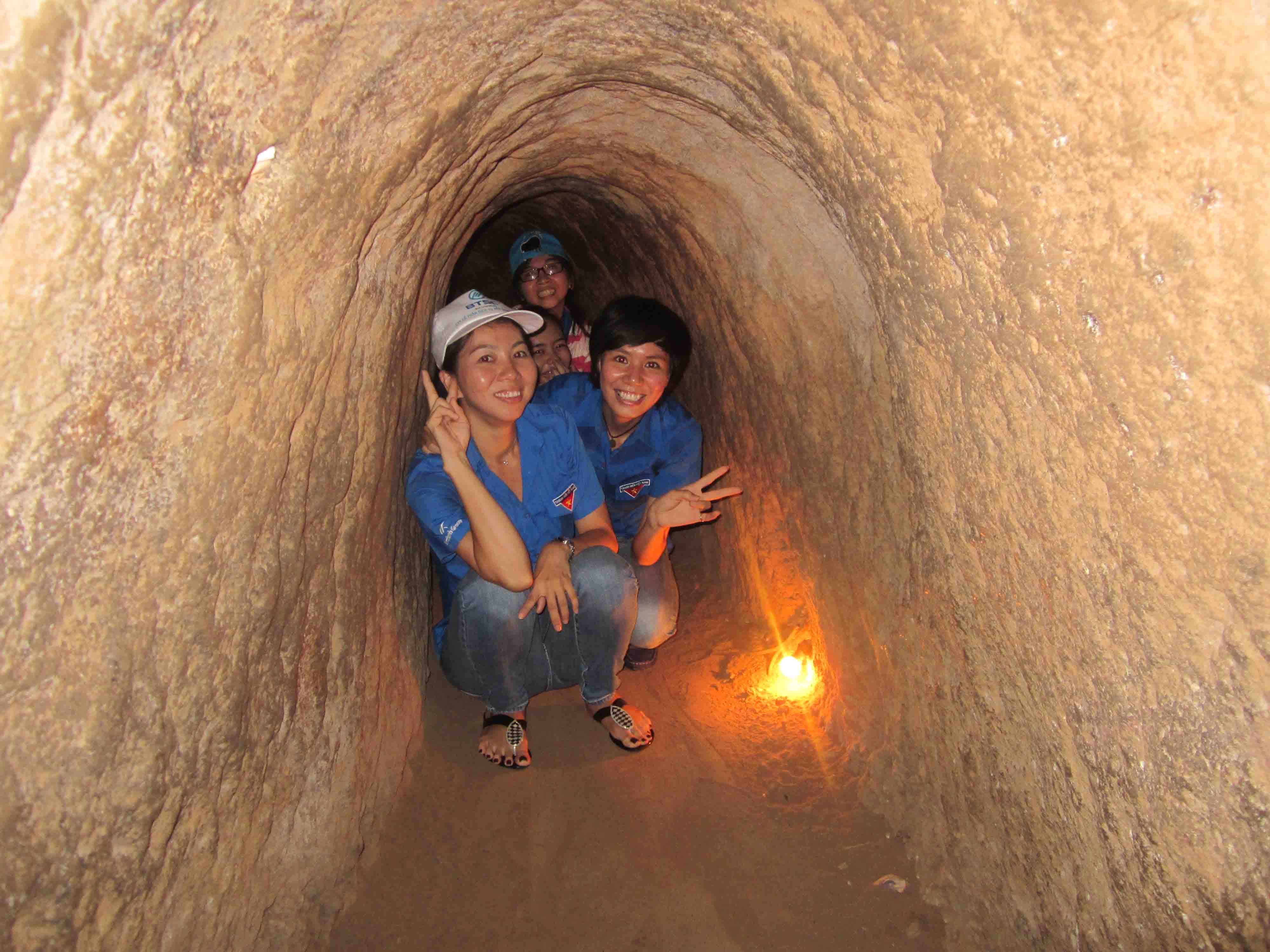 CU CHI TUNNEL